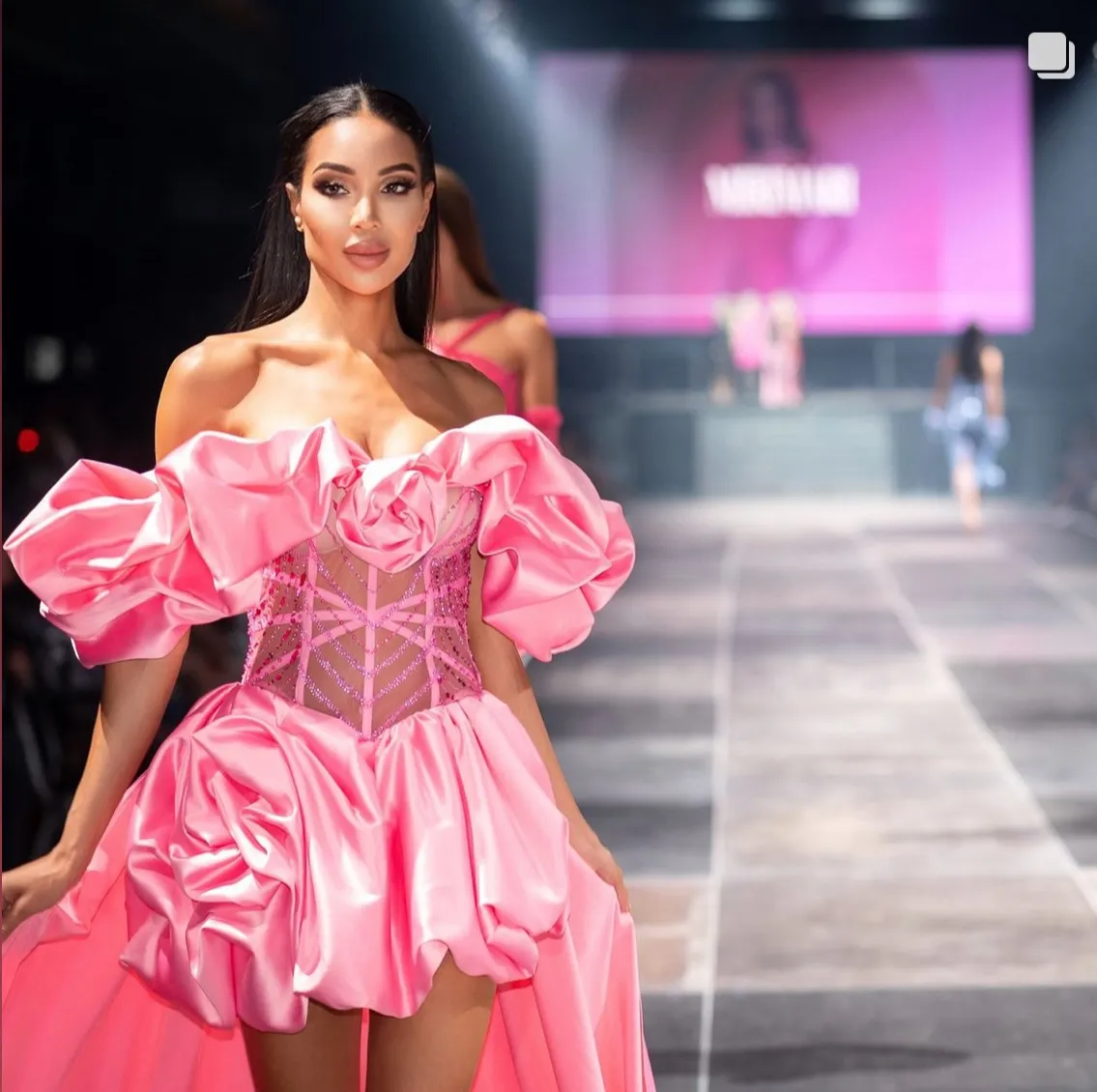 FASHION MODEL OF THE YEAR - Poll